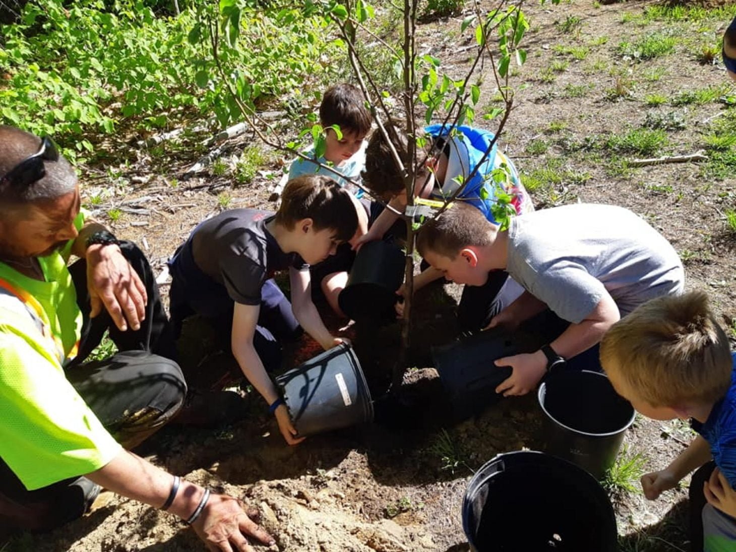 Helping Growing Youth Grow – Petawawa Horticultural Society
